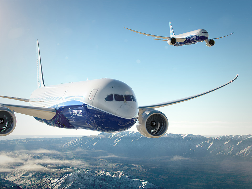Boeing debuts 787-10, a new 330-passenger aircraft